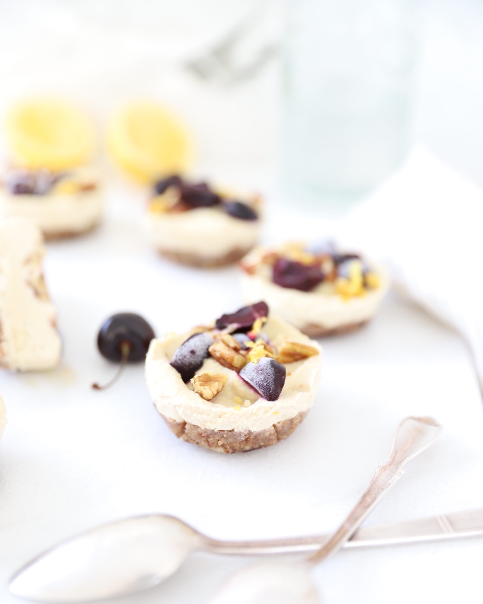The Best Mini Cheesecake recipe - Live and Taste
