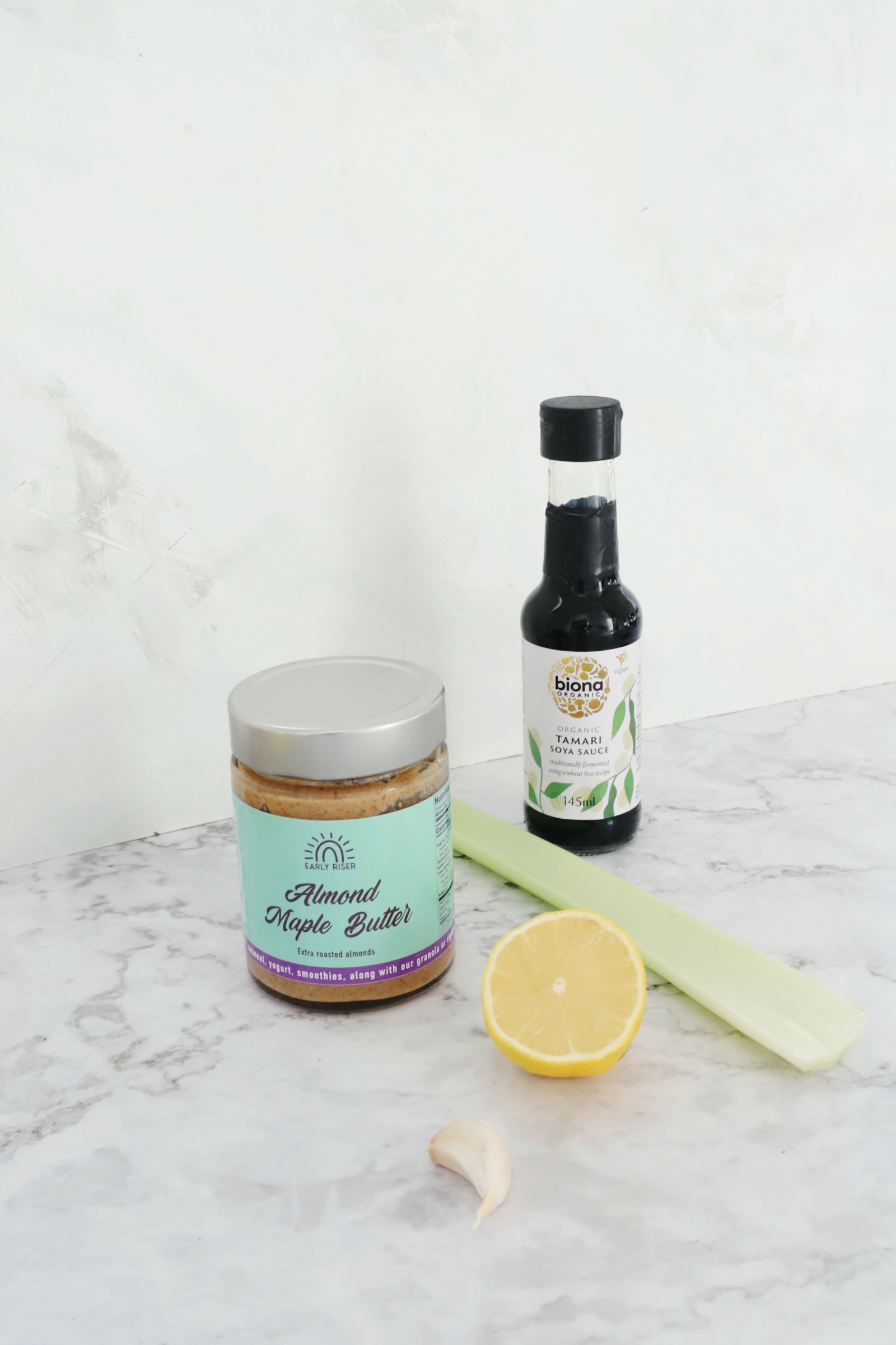 Unexpected Vegan Sauce : Creamy Celery Almond Dressing - Live and Taste